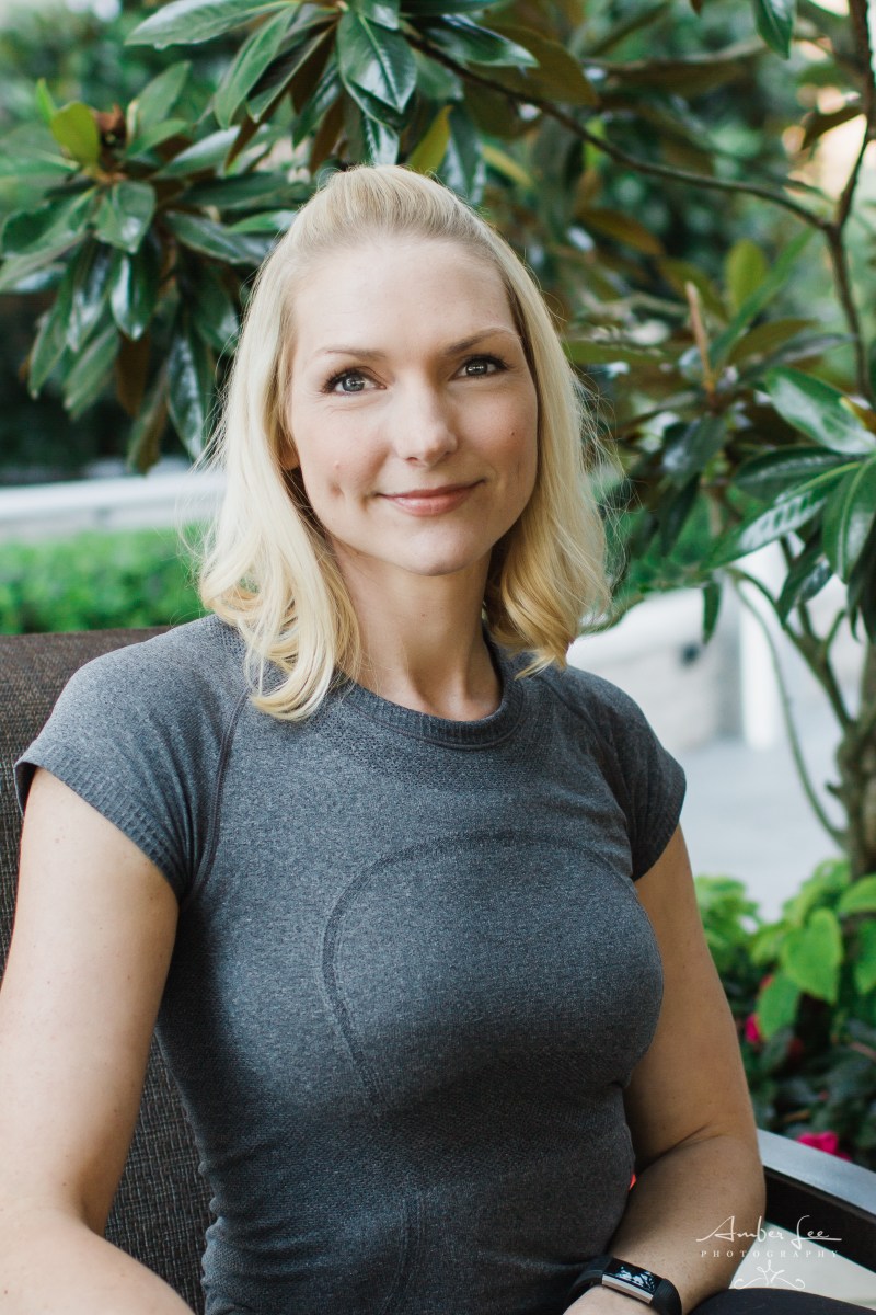 Meet Amber~Bellevue Headshots – Amber Lee Photography